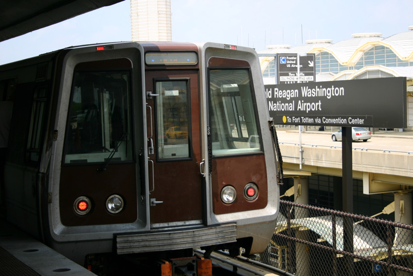 WMATA Metrorail at the Ronal Reagan National Airport: The CityRails ...