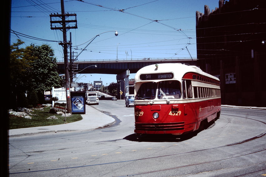 PCC trolley: The CityRails Transit Photo Archive