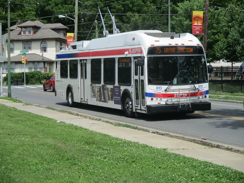 New Flyer E40LF trackless trolley: The CityRails Transit Photo Archive