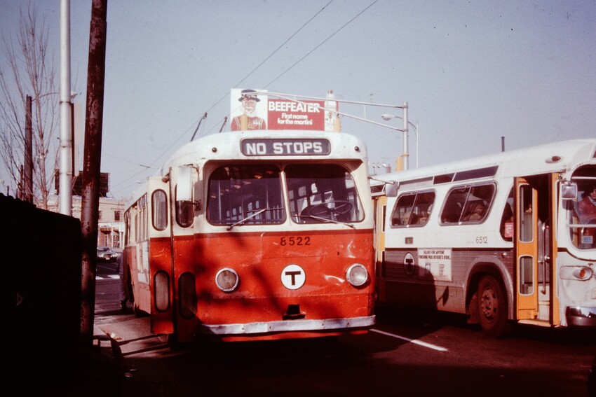 Pullman trackless trolley: The CityRails Transit Photo Archive